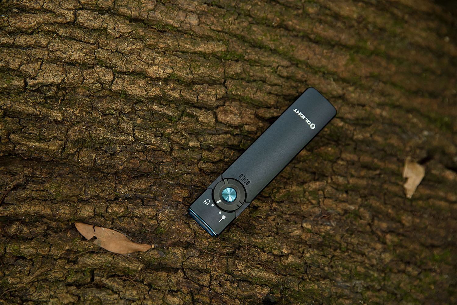 LED svítilna Olight Arkfeld 1000 lm - black | Olight